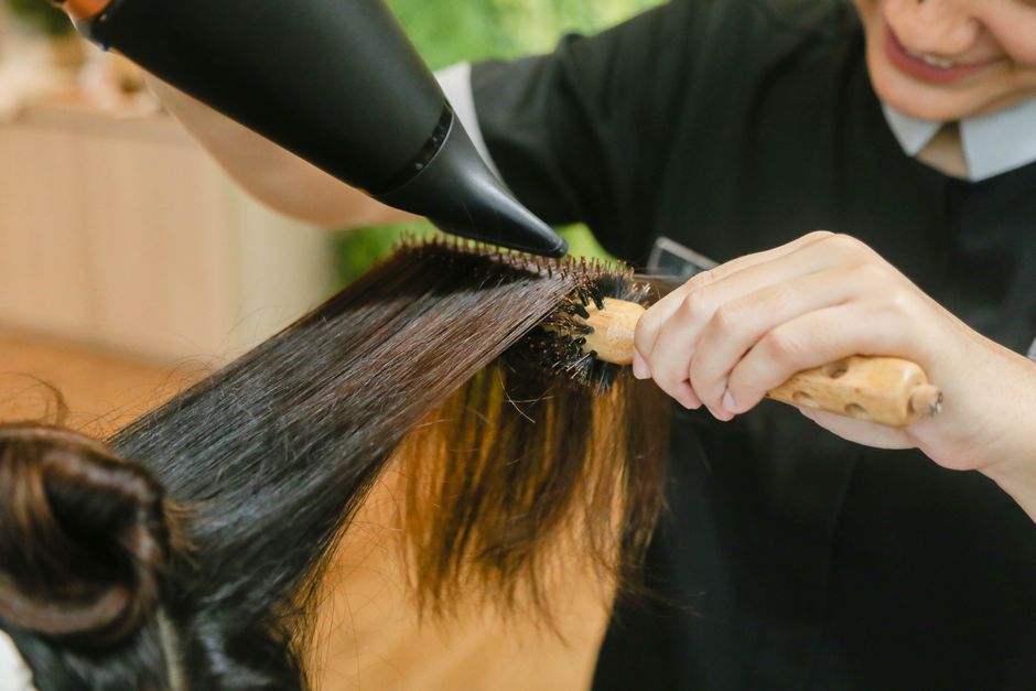 Hair Dryer Energy Saving Tips: Smart Drying Habits for Lower Bills ...